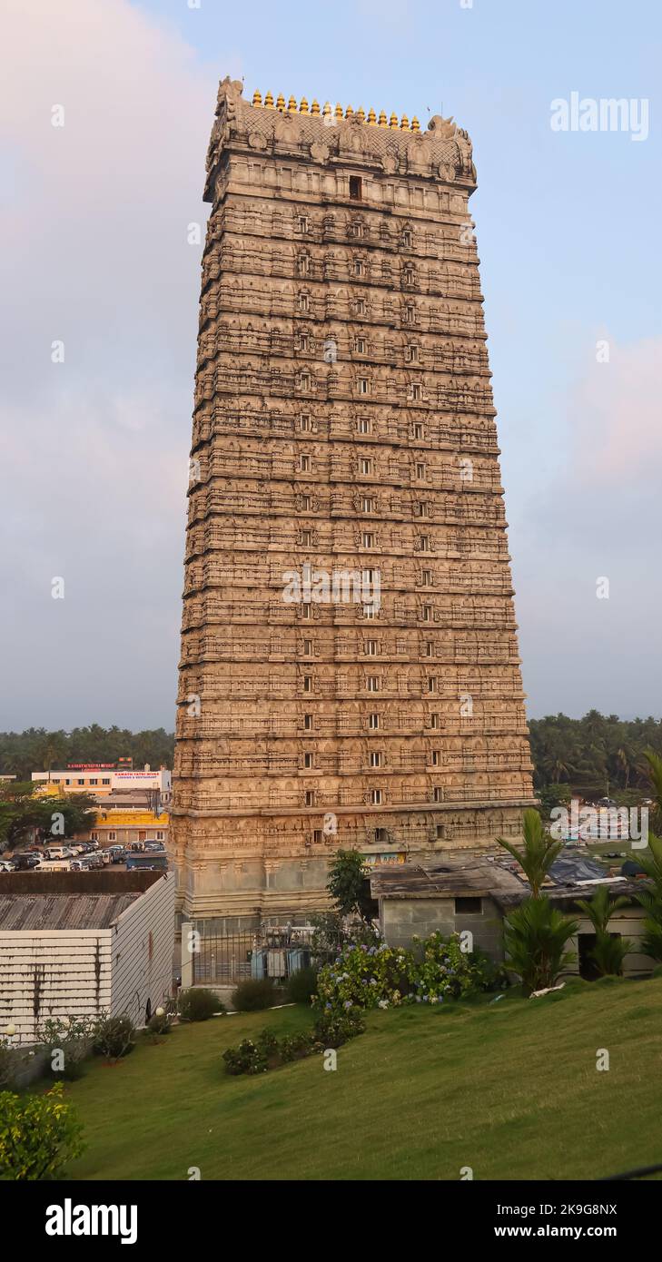 The Indias Tallest 108 ft Gopuram of Shri Murudeshwar Temple, Uttara ...