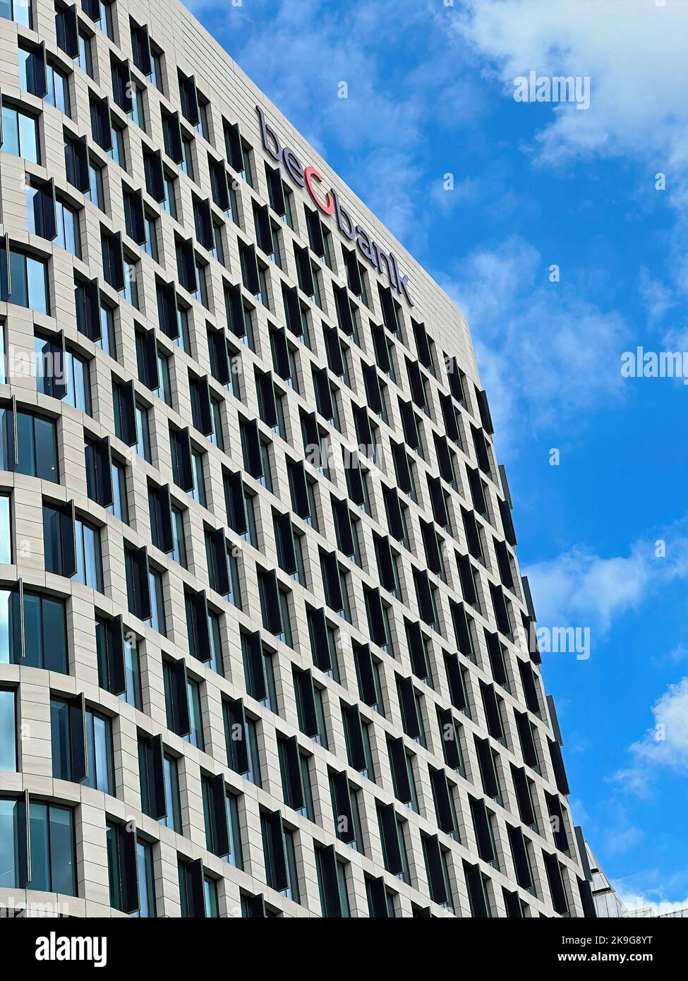 Vertical closeup on the new head-office of the Belgian Beobank ...
