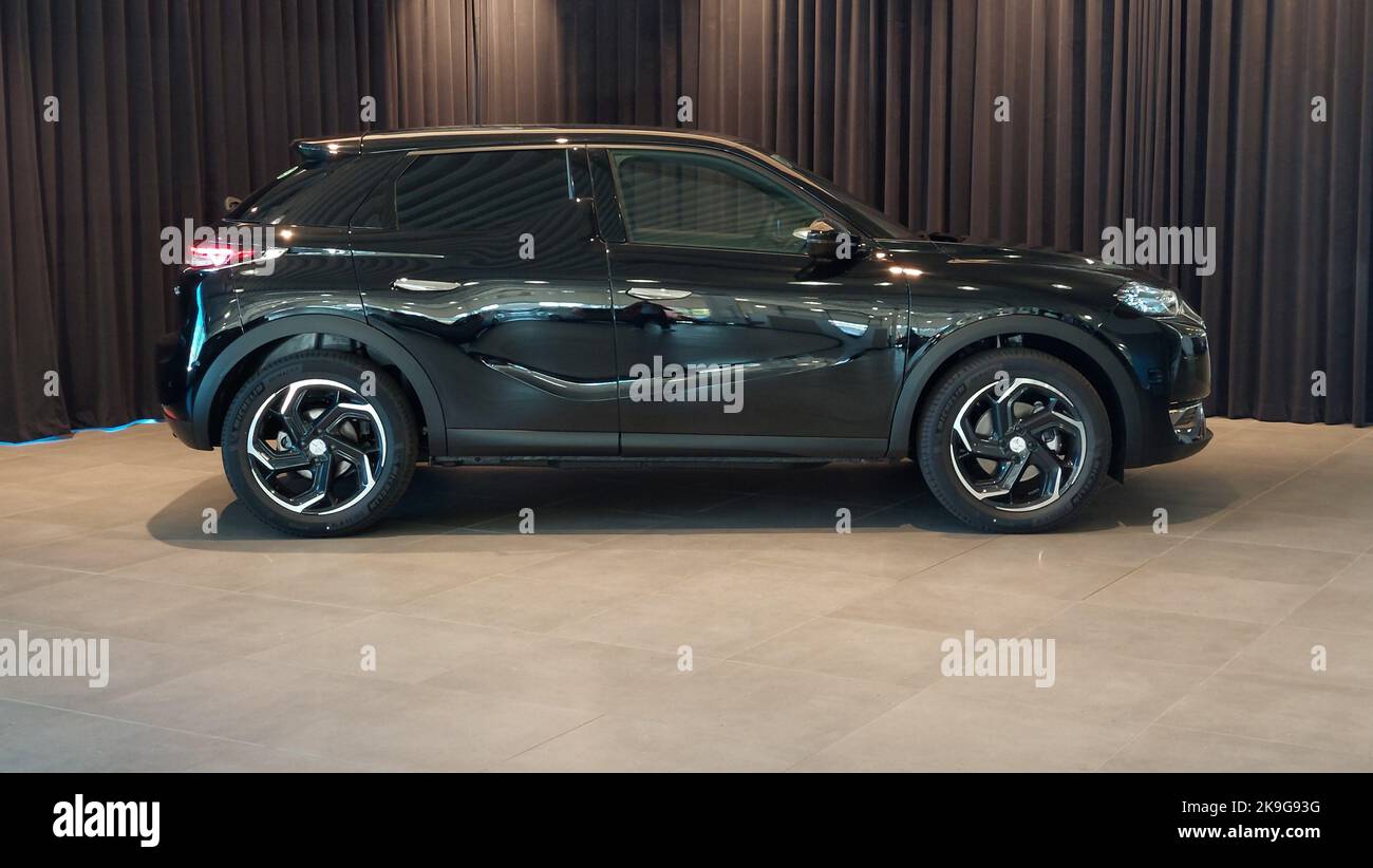 Ds DS3 Crossback 2022 2023 inside showroom car dealership Stock Photo ...