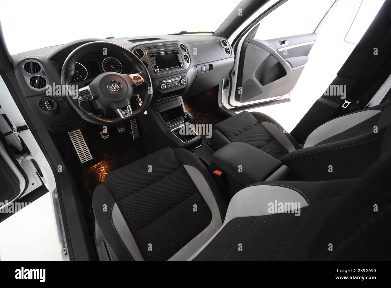 Volkswagen Tiguan 2015 1.4 TSI car exterior interior view front back ...