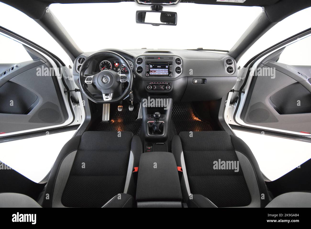 Volkswagen Tiguan 2015 1.4 TSI car exterior interior view front back ...