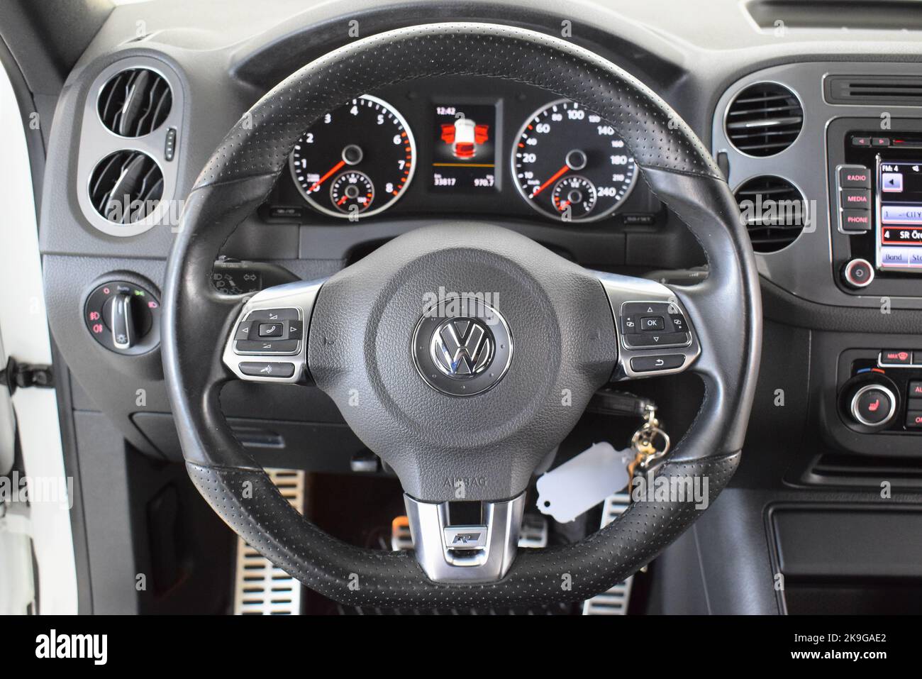 Volkswagen Tiguan 2015 1.4 TSI car exterior interior view front back ...