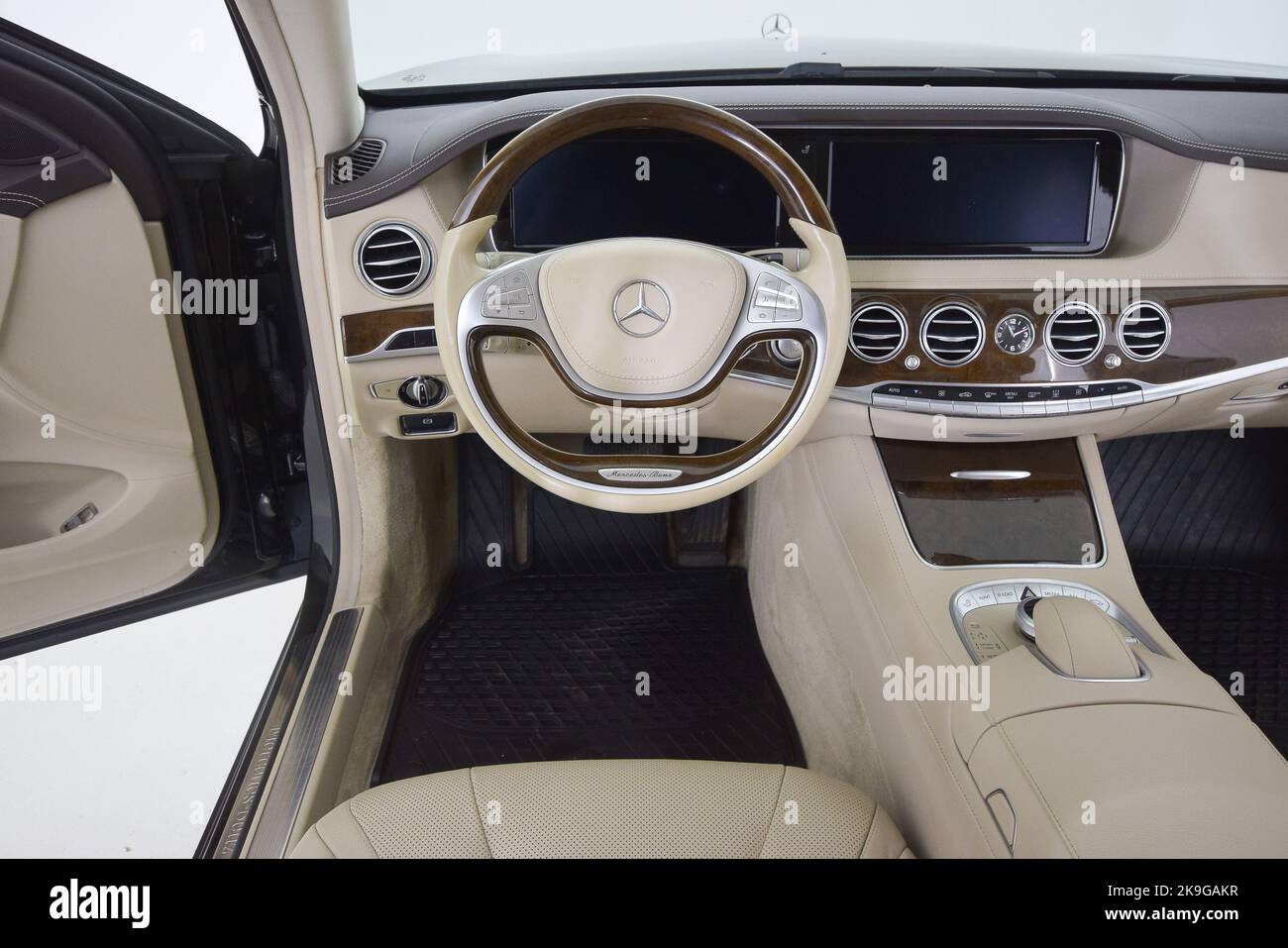 Mercedes Benz S 350 2015 car exterior interior inside cockpit indoor no ...