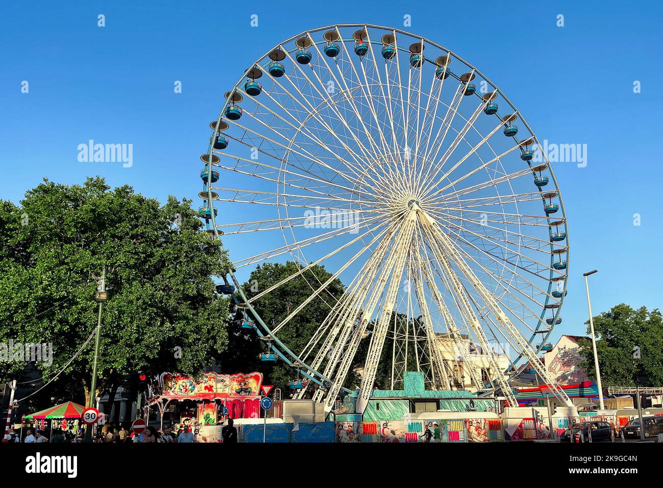 Brussels eye in a public fairgound Stock Photo - Alamy