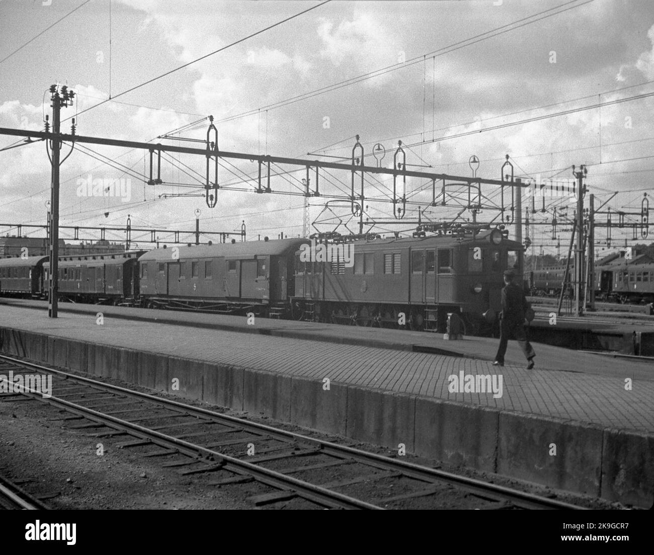 The State Railways, SJ D-Lok with Snälltåg, at Gothenburg Central Stock ...