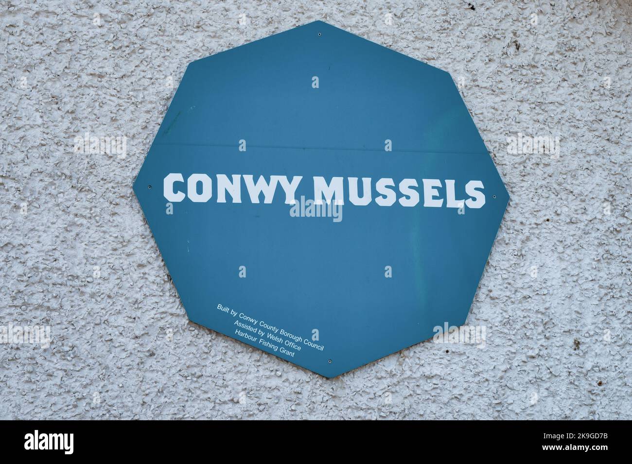 Conwy mussels sign hi-res stock photography and images - Alamy