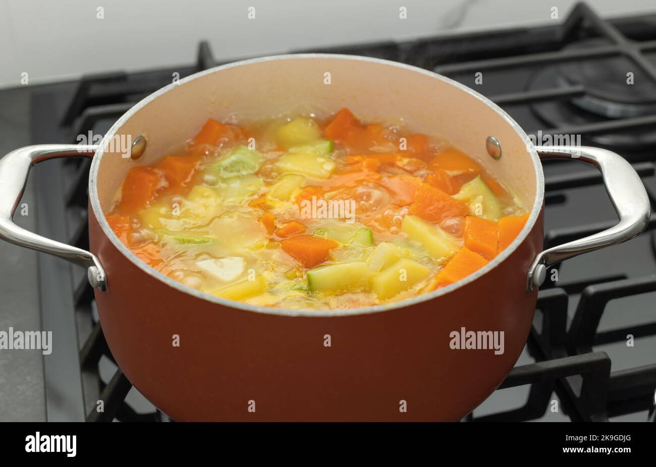 Soup stove hi-res stock photography and images - Alamy