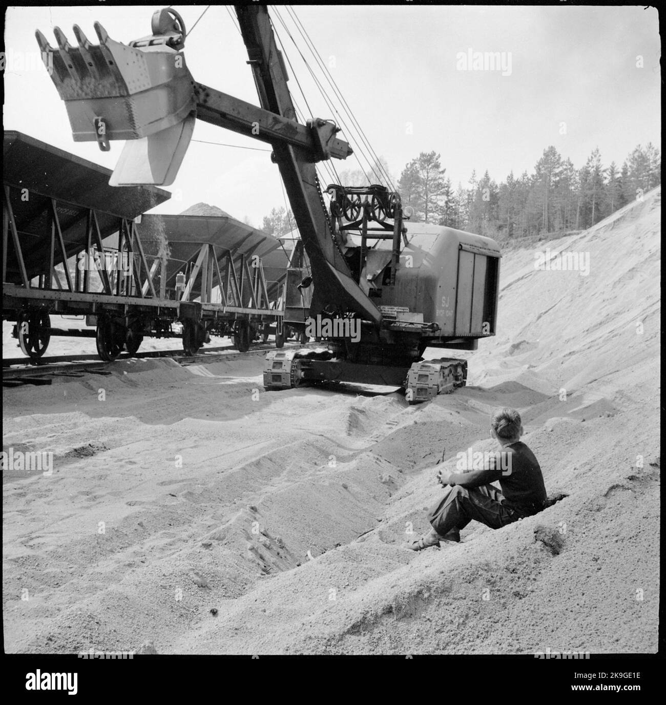 Gravel loading in farms gravel Stock Photo - Alamy