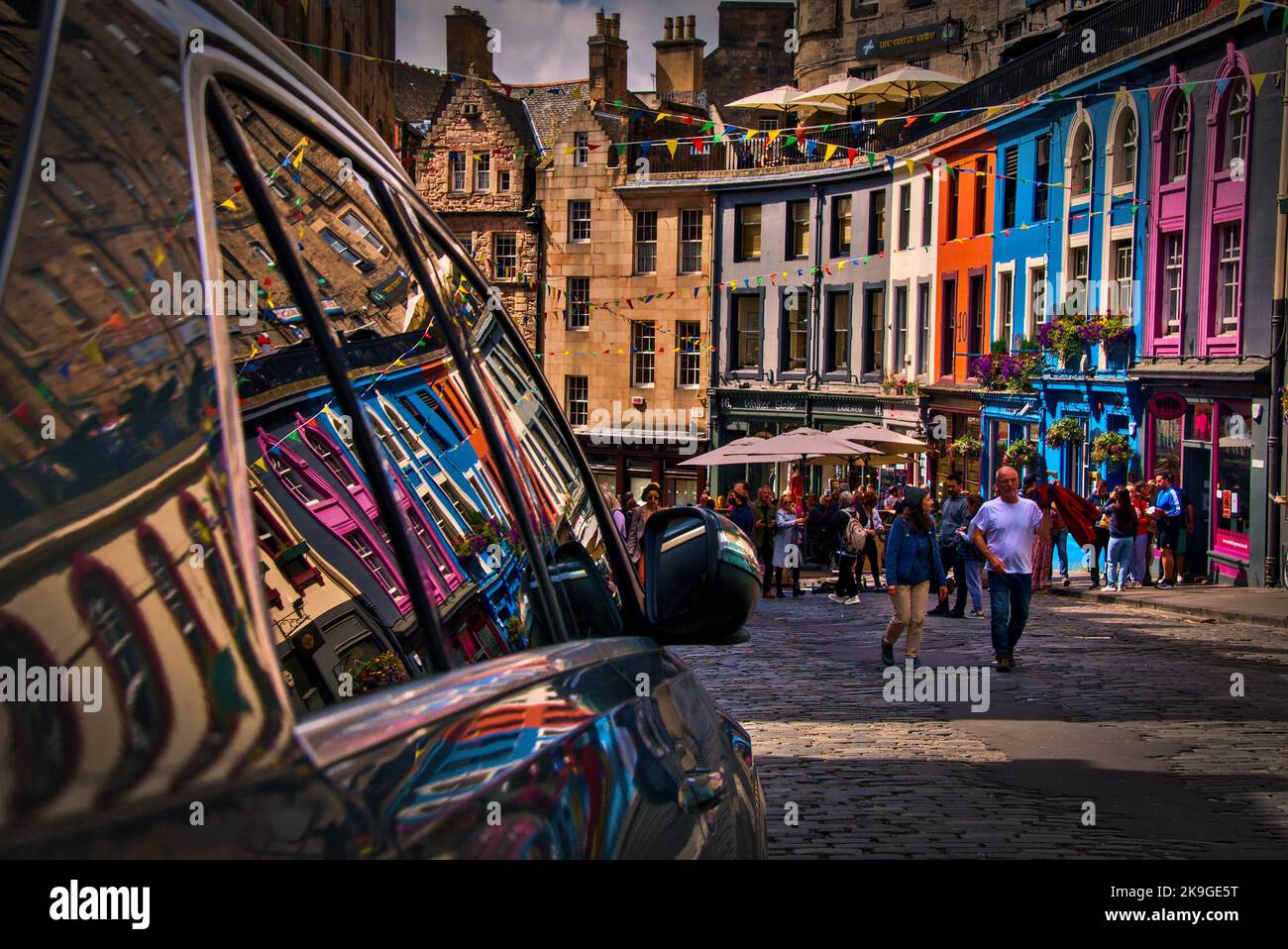 The colorful beautiful buildings of Edinburgh seen through the ...
