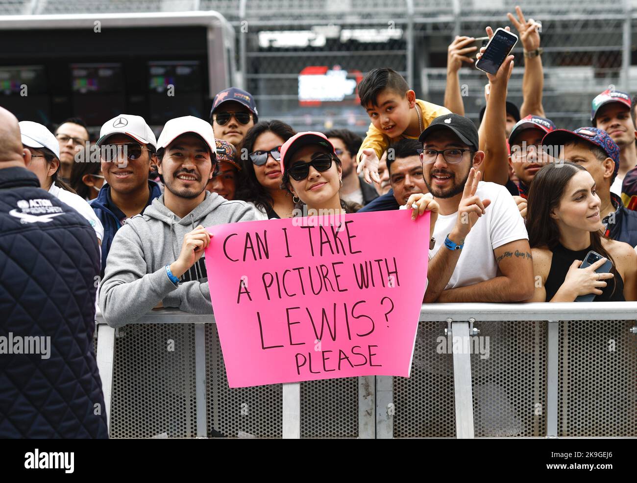 crowd, foule, fans of HAMILTON Lewis (gbr), Mercedes AMG F1 Team W13 ...