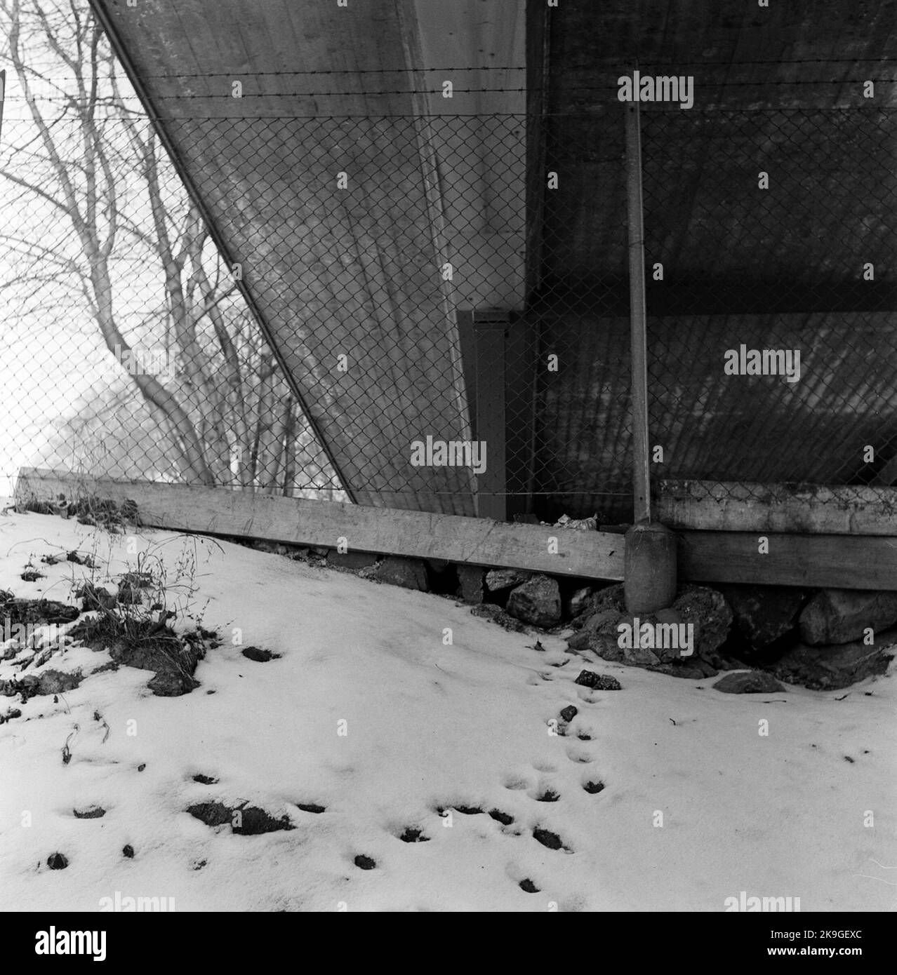 Country road bridge over yard Stock Photo - Alamy