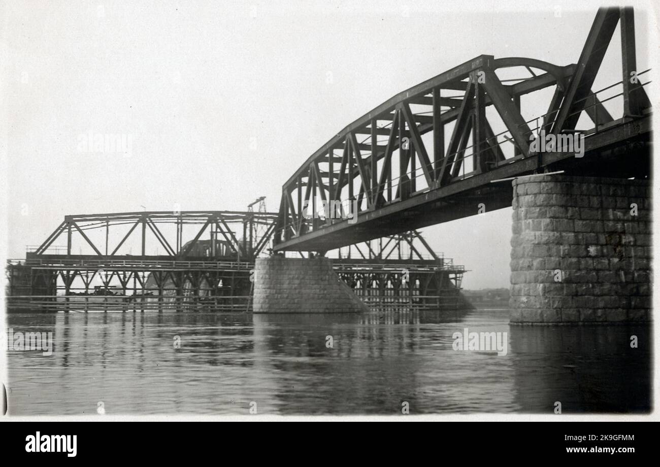 Turning bridge over the Torne river. On the line between Haparanda ...
