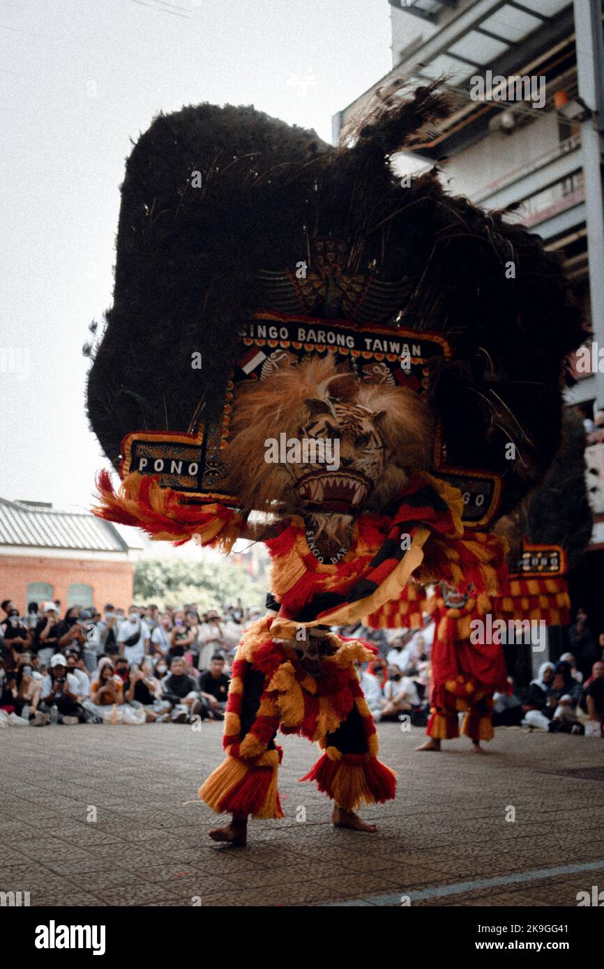 Reog mask hi-res stock photography and images - Alamy
