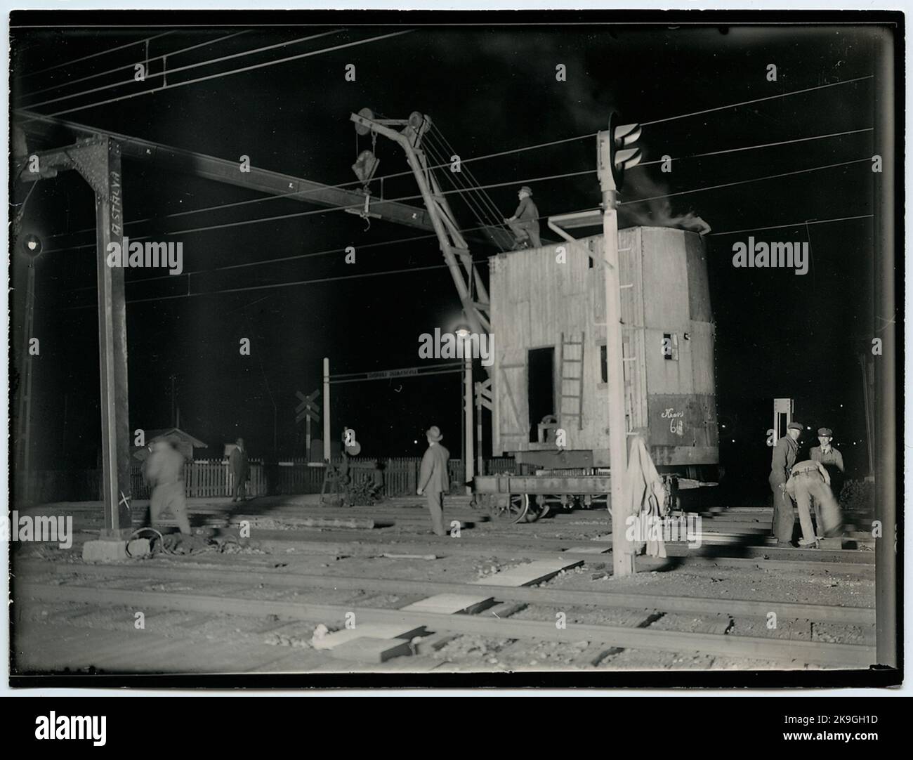 With the help of a steam crane, the beams are mounted to the transition ...