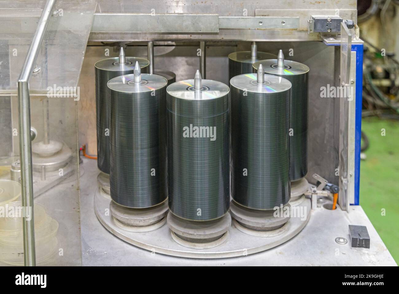 Dvd press machine hi-res stock photography and images - Alamy