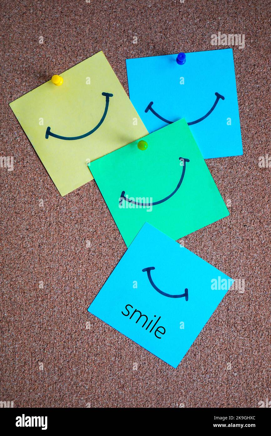 smile on the post it, feelings and emotions Stock Photo - Alamy
