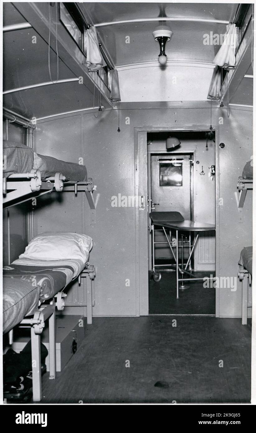 Interior from the exhibition train "SJ in the service of the defense ...