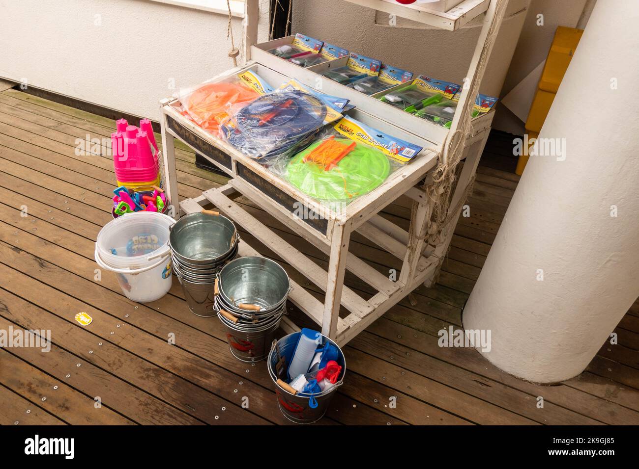 Crab nets hi-res stock photography and images - Alamy