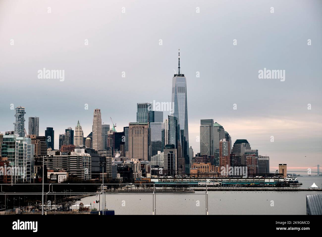 The skyscrapers of South Manhattan and the skyline in New York City ...