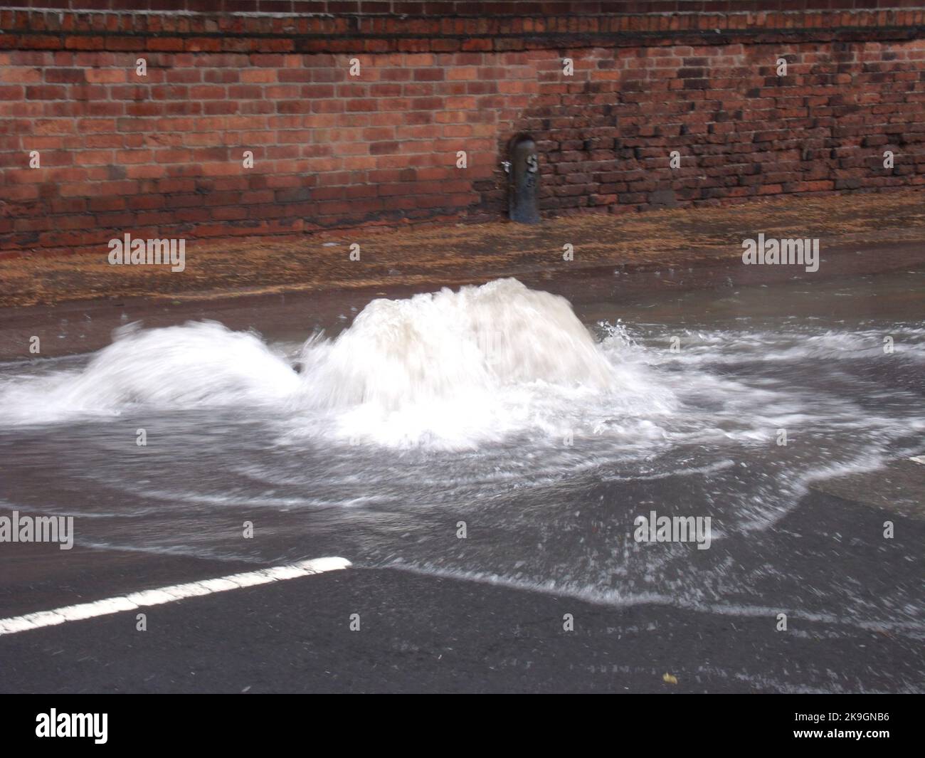 Water gushing out of pipe hi-res stock photography and images - Alamy