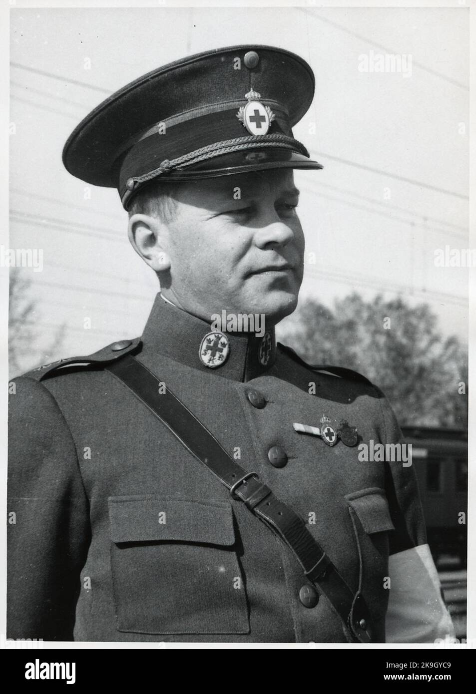 Rödakor Lieutenant Uno Rehnvall portrayed in connection with a German ... Rödakor Lieutenant Uno Rehnvall portrayed in connection with a German ...