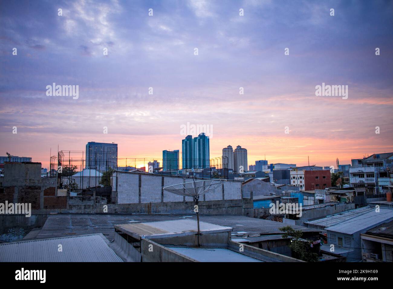sunrise landscape rooftop Stock Photo - Alamy