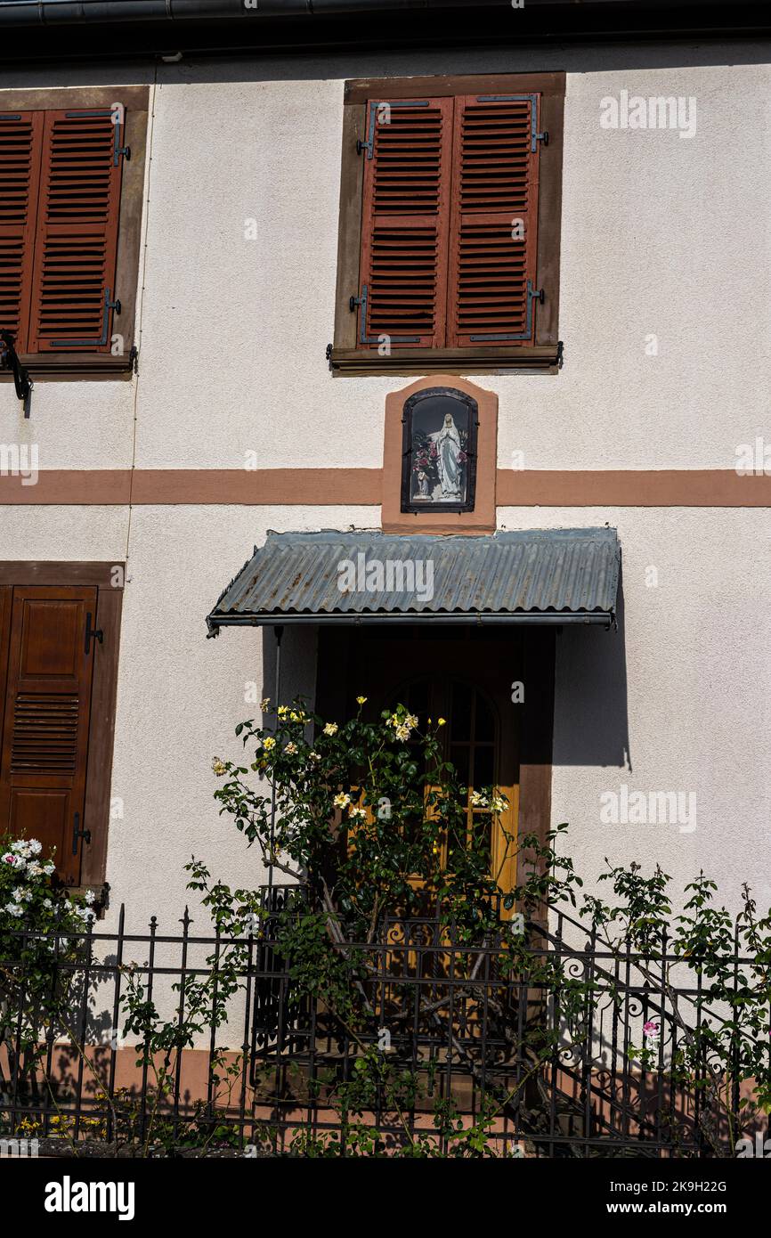 House of patron hi-res stock photography and images - Alamy