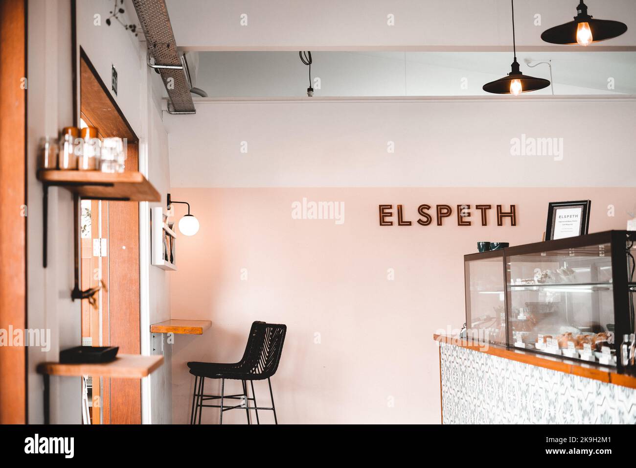 Restaurant with a glass ceiling hi-res stock photography and images - Alamy