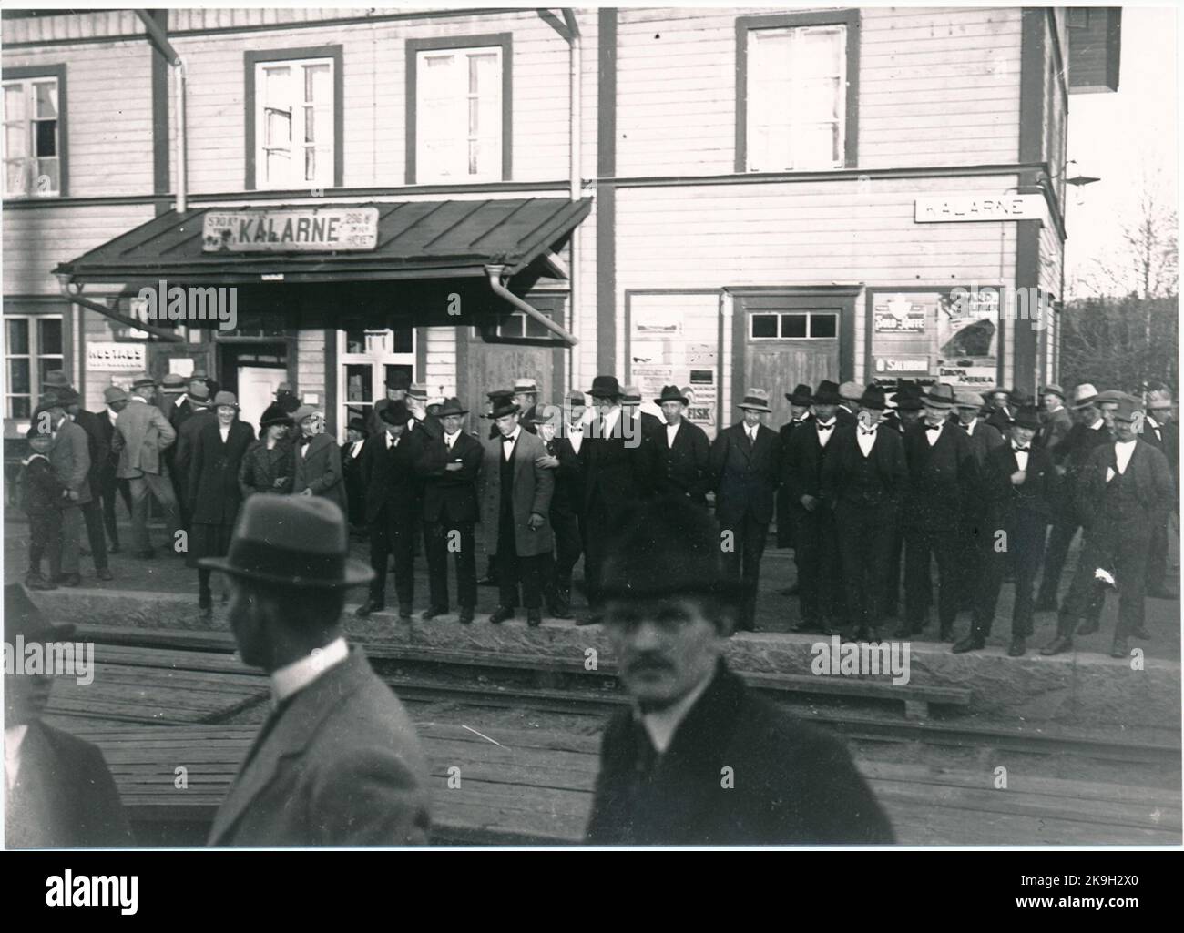 Traveling at the platform at Kälarne Railway Station pending the train ...