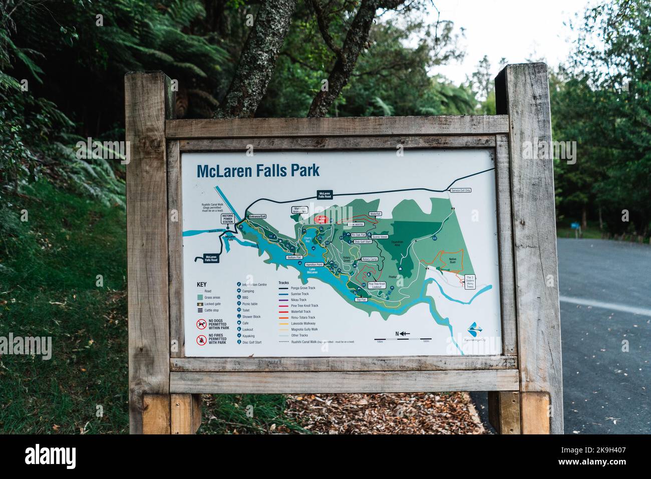 mclaren falls park map in the woods Stock Photo - Alamy