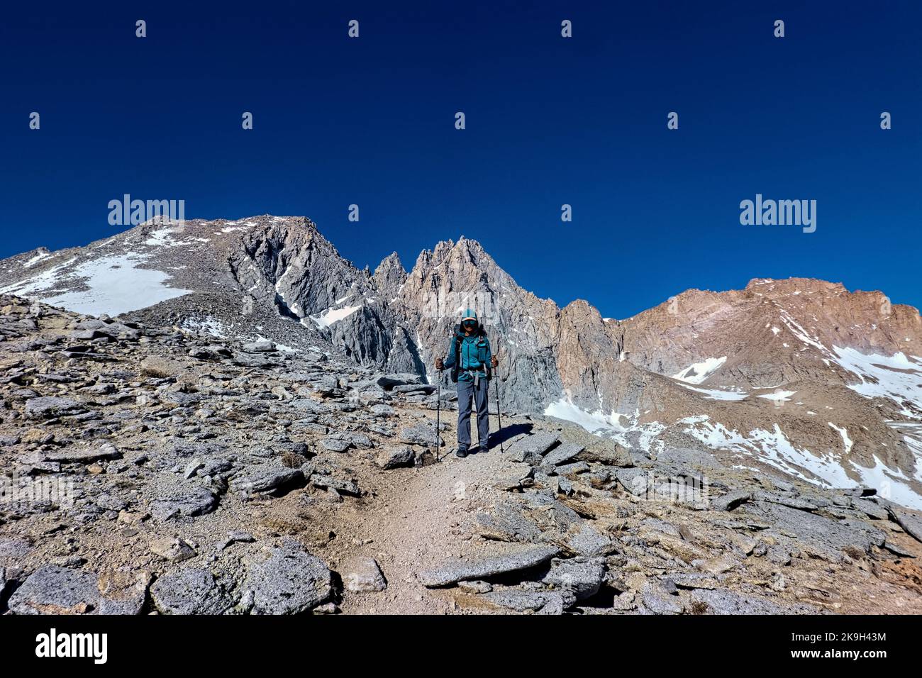 Hiking between Forester and Glen Pass, Kings Canyon National Park ...