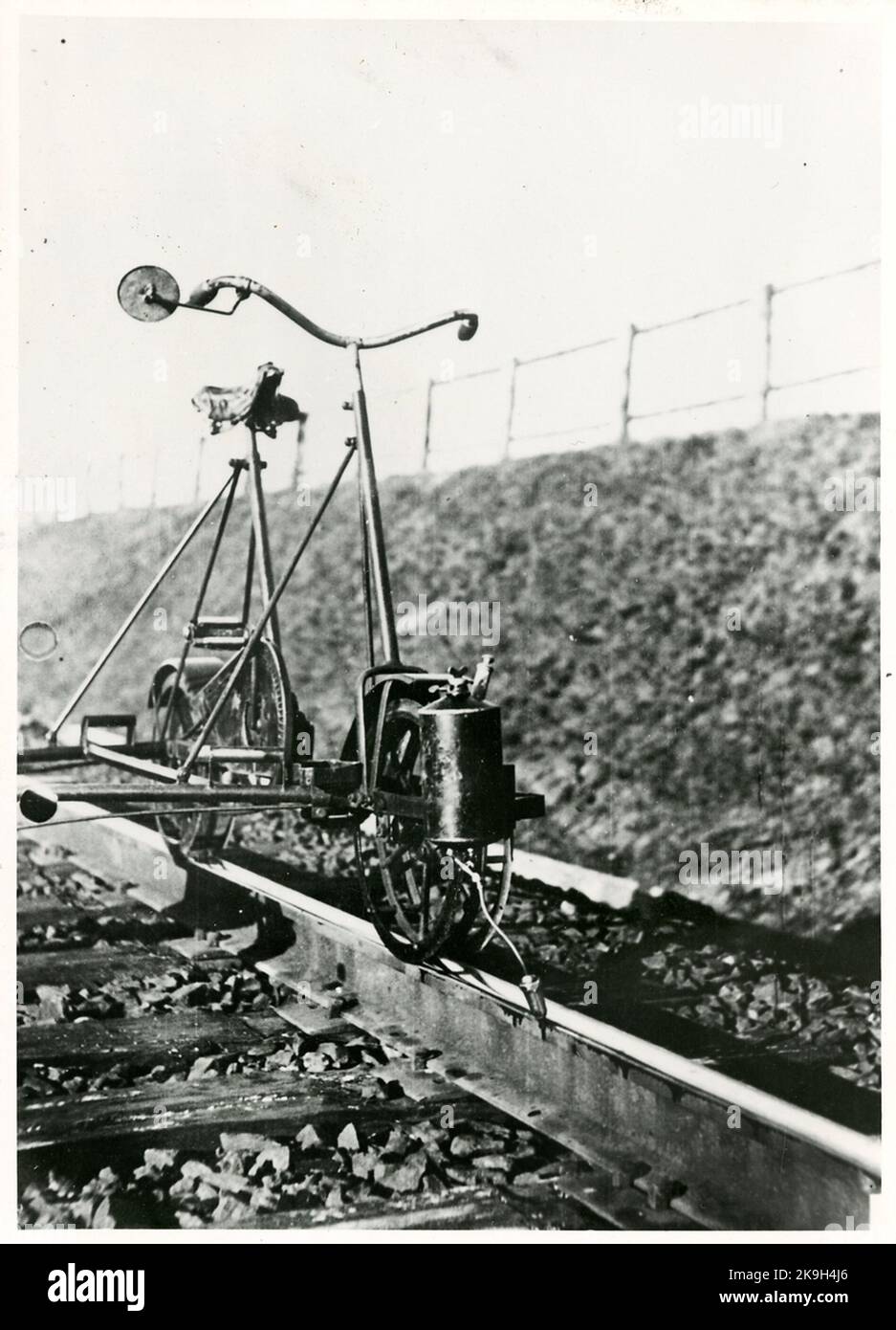 River lubrication from tramp dressin system "Sibelius Stock Photo - Alamy