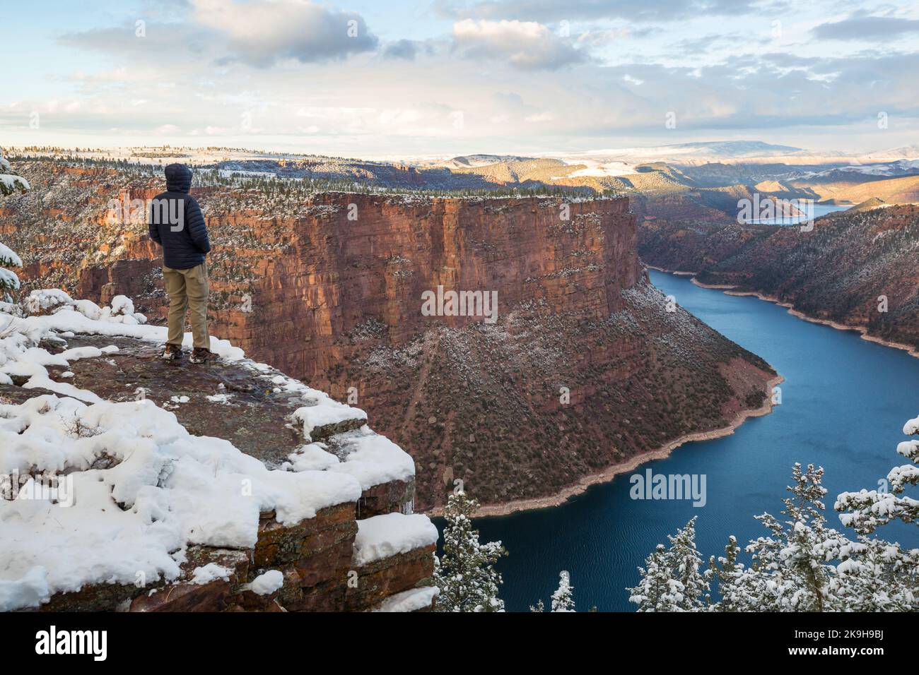 Beautiful landscapes in Flaming Gorge recreation area in winter season ...