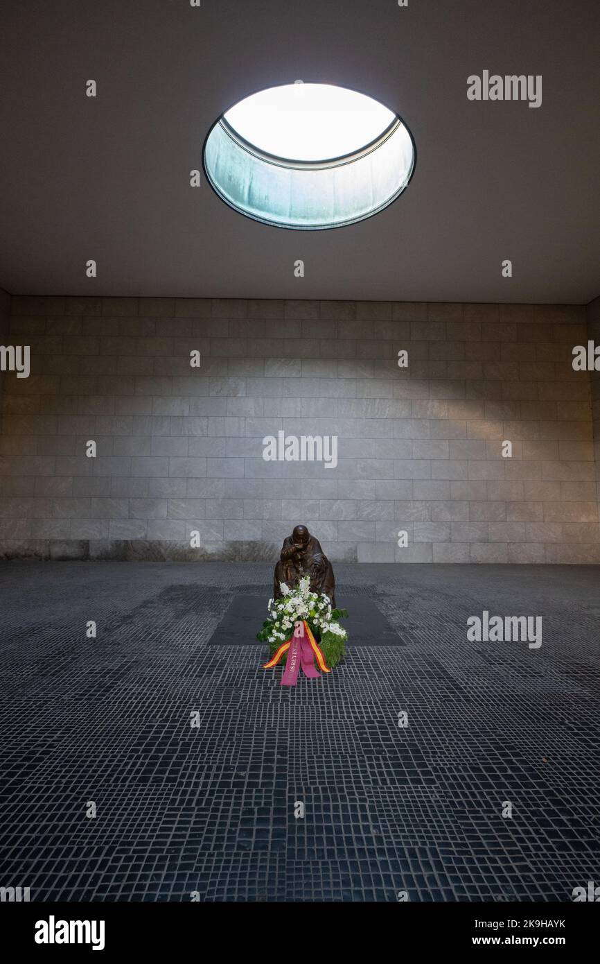 Neue Wache, war memorial in Berlin Stock Photo - Alamy
