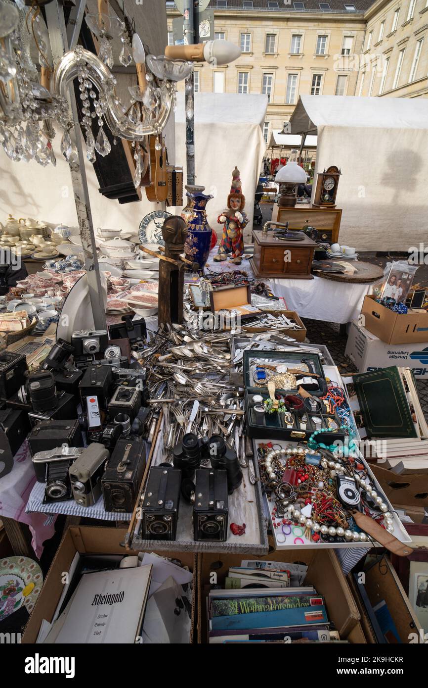 Berlin flea market Stock Photo - Alamy