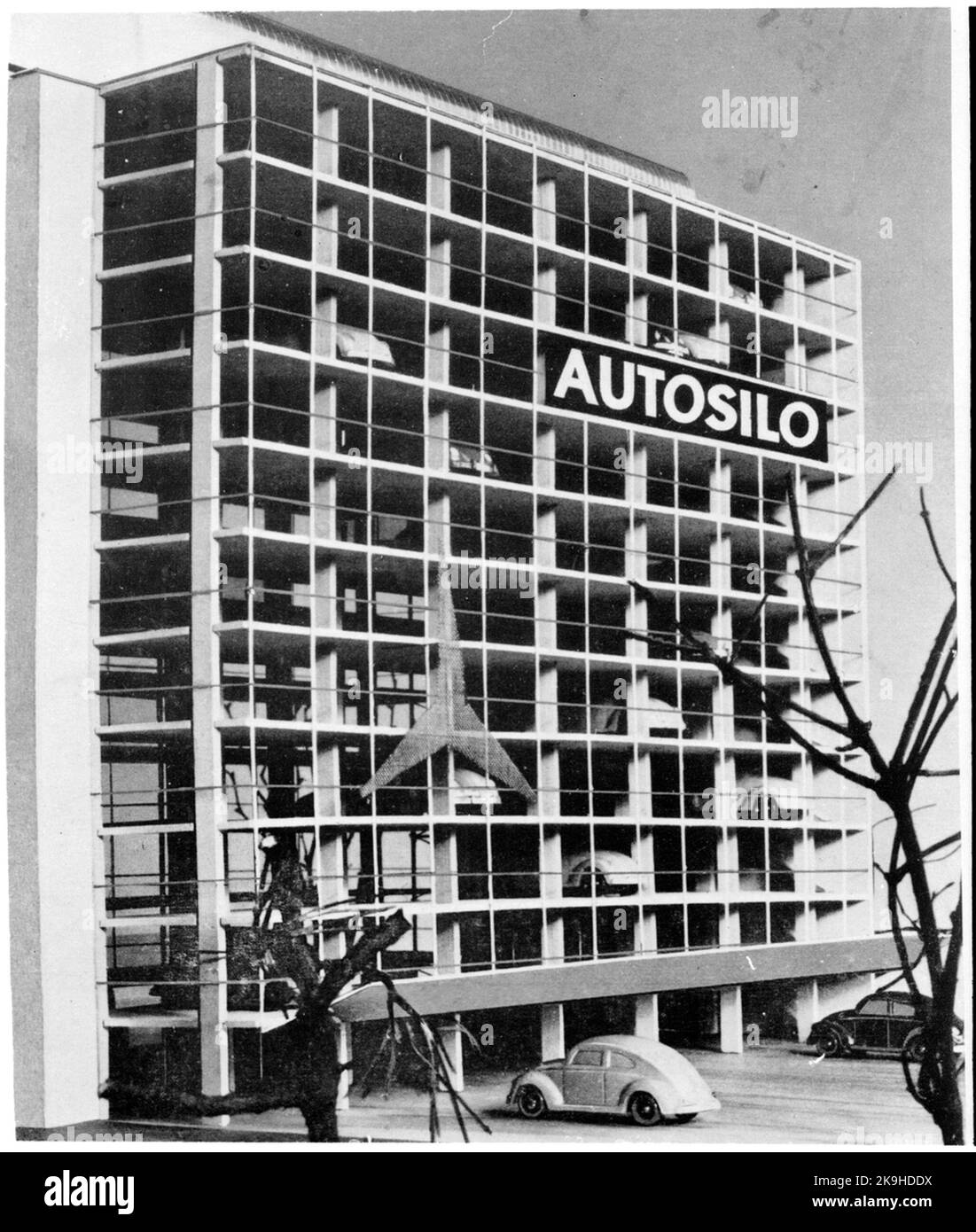 Model of a parking garage in Germany. An "autosilo" with a lift device ...