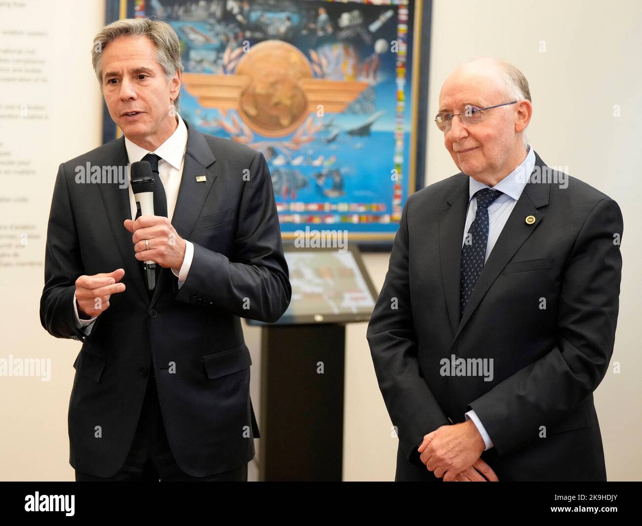 Canada. 28th Oct, 2022. US Secretary of State Antony Blinken speaks to ...