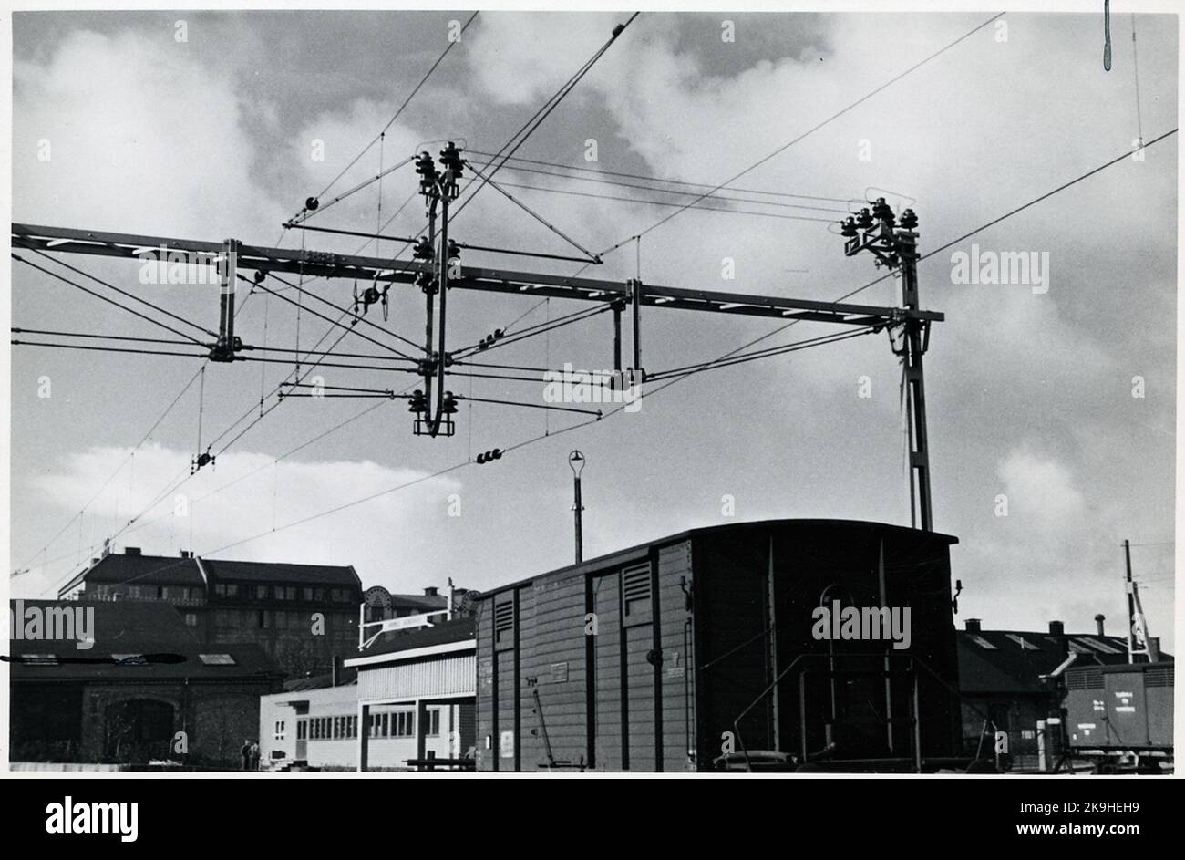 Contact line in station area Stock Photo - Alamy