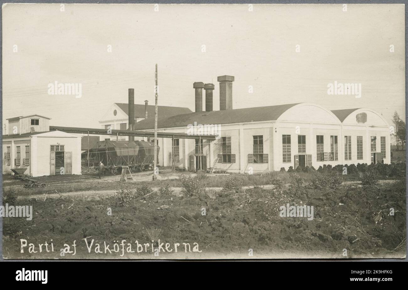 Vakö peat powder factory for fireworking production at Vakö marsh Stock ...