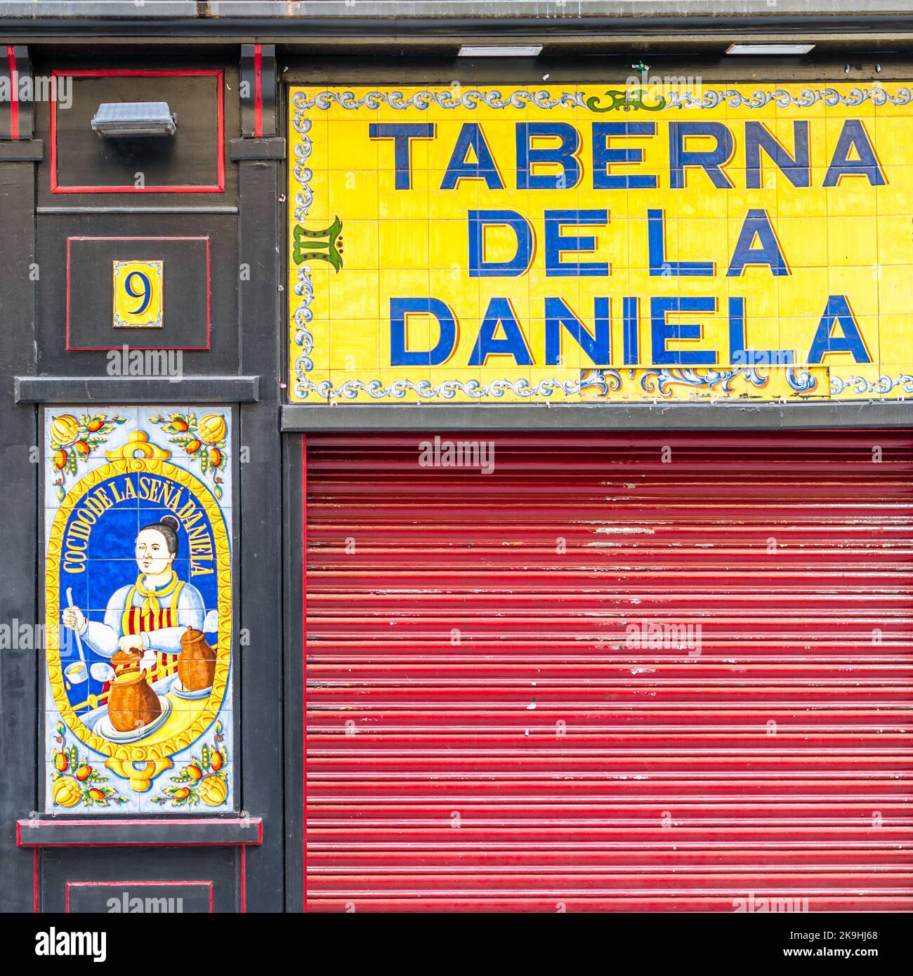 MADRID, SPAIN - OCTOBER 4, 2021: Facade of Taberna de la Daniela ...