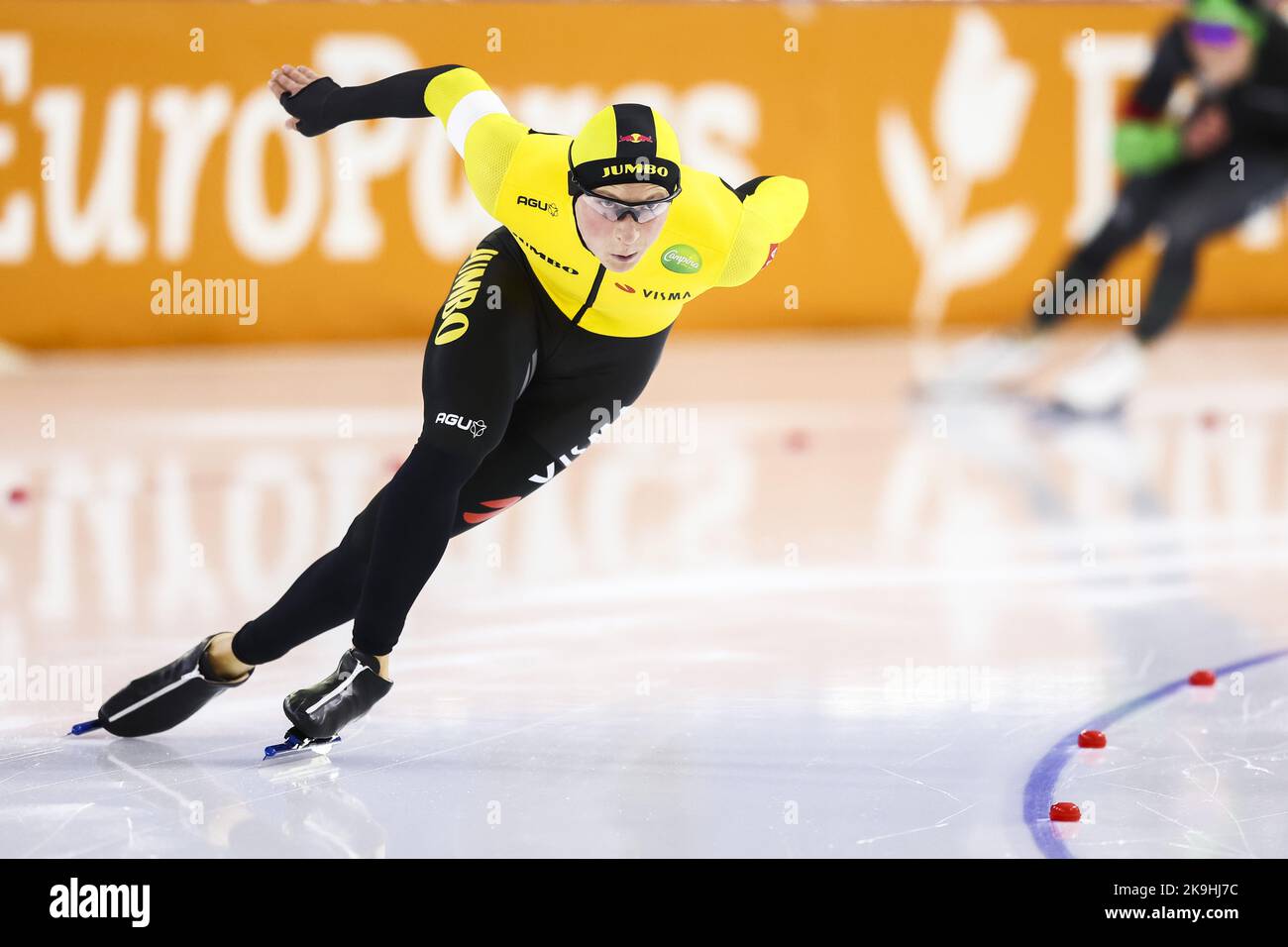 HeereNVEEN - Merijn Scheperkamp in action in the men's 500 meters ...
