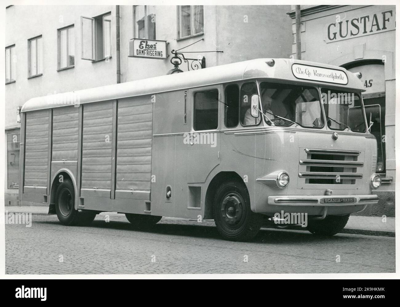 Scania-Vabis bus chassis type B5153 with body-based body from Be-Ge ...