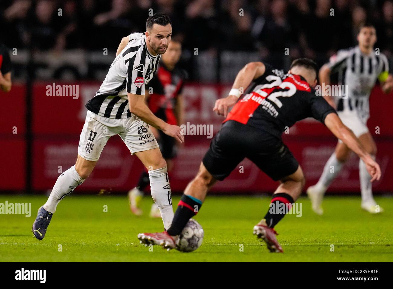 ALMERE, NETHERLANDS - OCTOBER 28: Thomas Bruns of Heracles Almelo, Theo ...