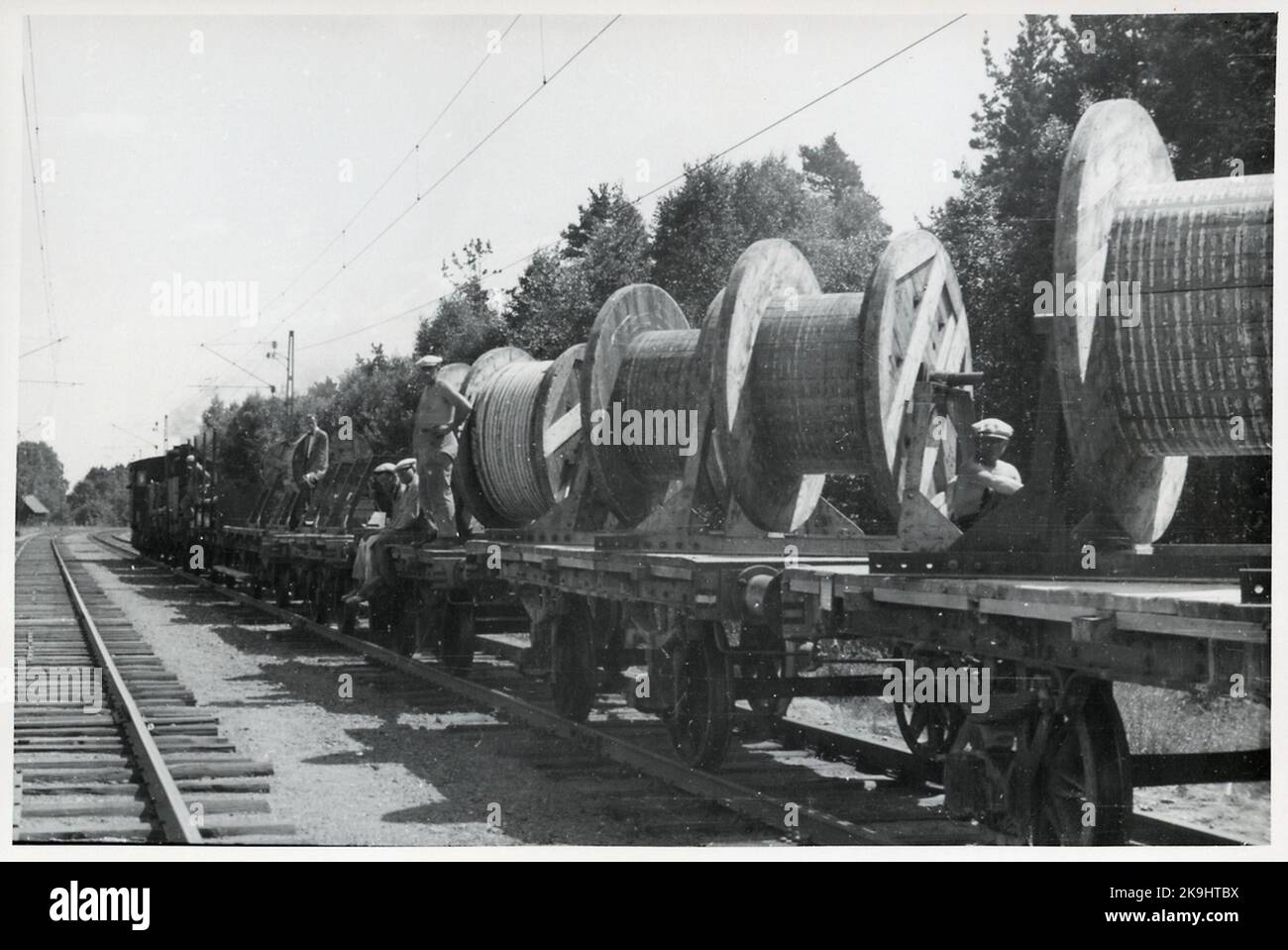 Cable laying by railway hi-res stock photography and images - Alamy