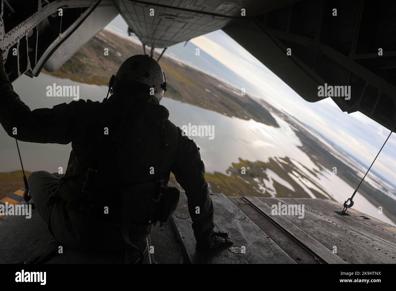 A U.S. Marine with Marine Heavy Helicopter Squadron (HMH) 366, 2nd ...