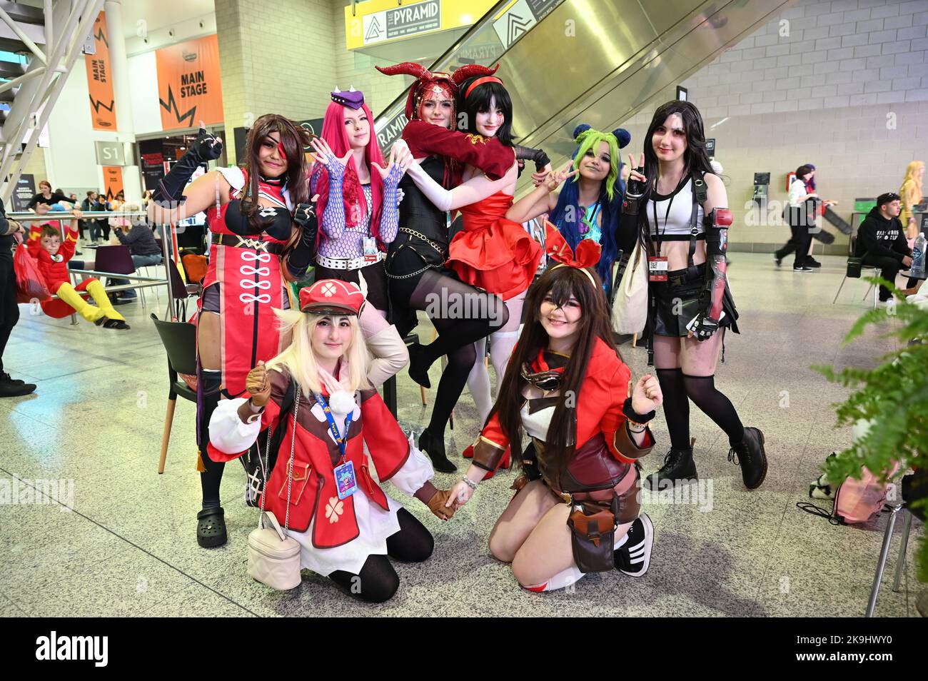 London, UK. 28th October 2022. People dress up in costumes of their ...