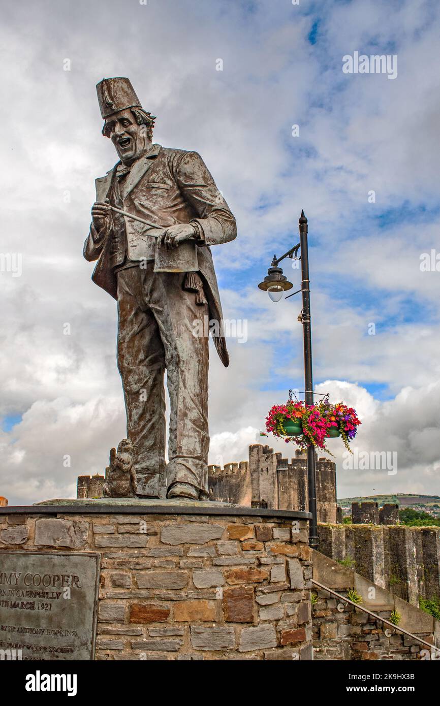 Tommy Cooper - Almost a magician - statue outside Caerphilly Castle ...