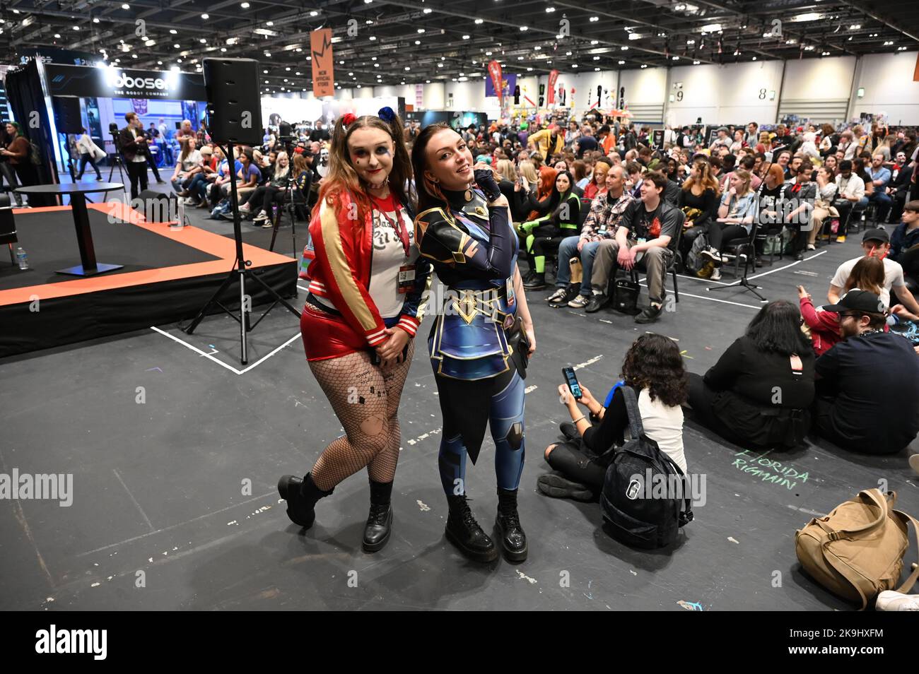London, UK. 28th October 2022. People dress up in costumes of their ...