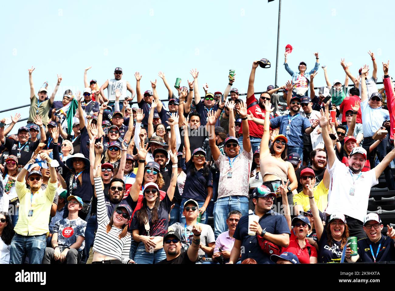 Mexico City, Mexico. 28th Oct, 2022. Circuit atmosphere - fans in the ...