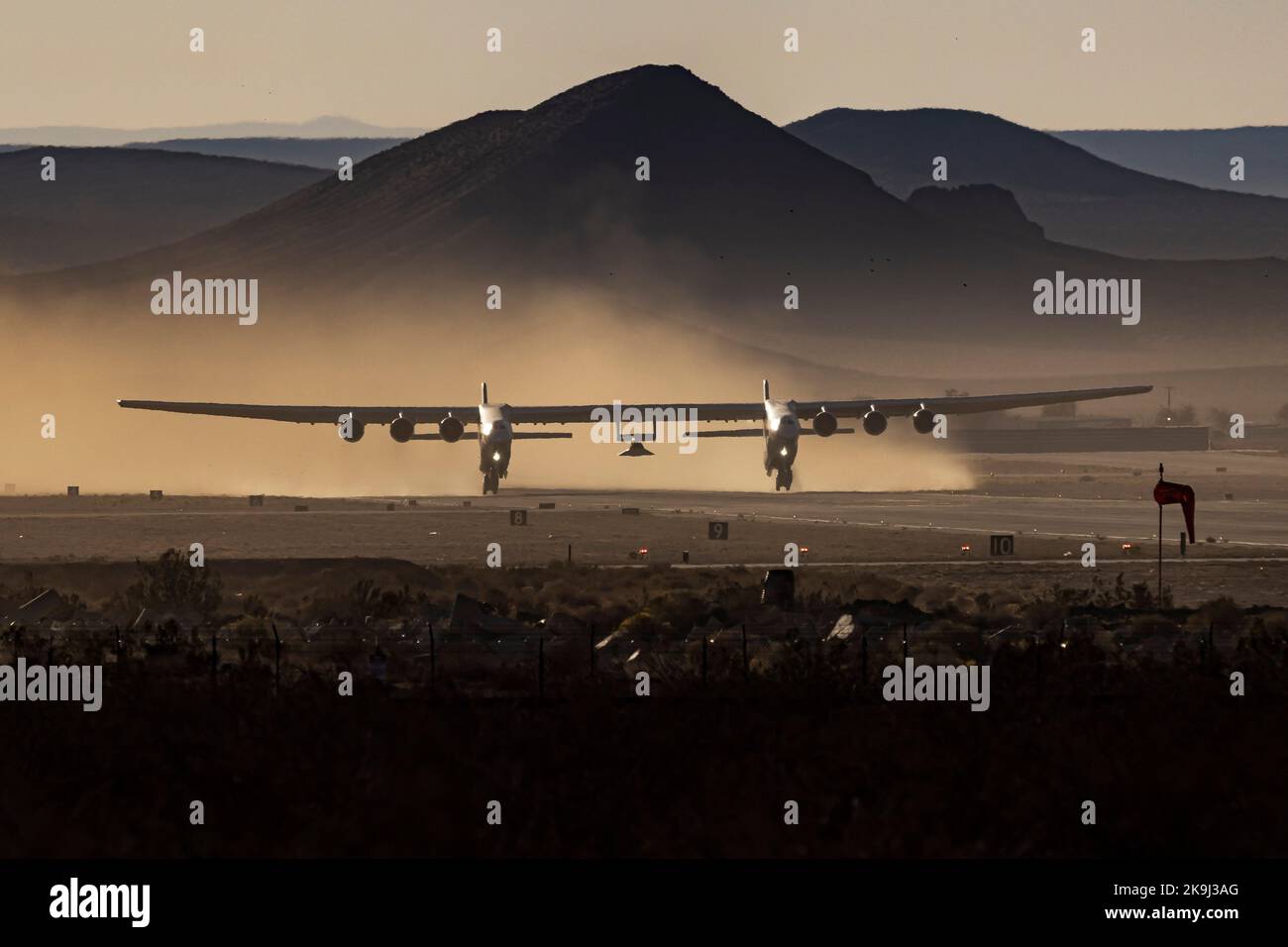 The Stratolaunch Roc aircraft taking off from the Mojave Space Port. It ...